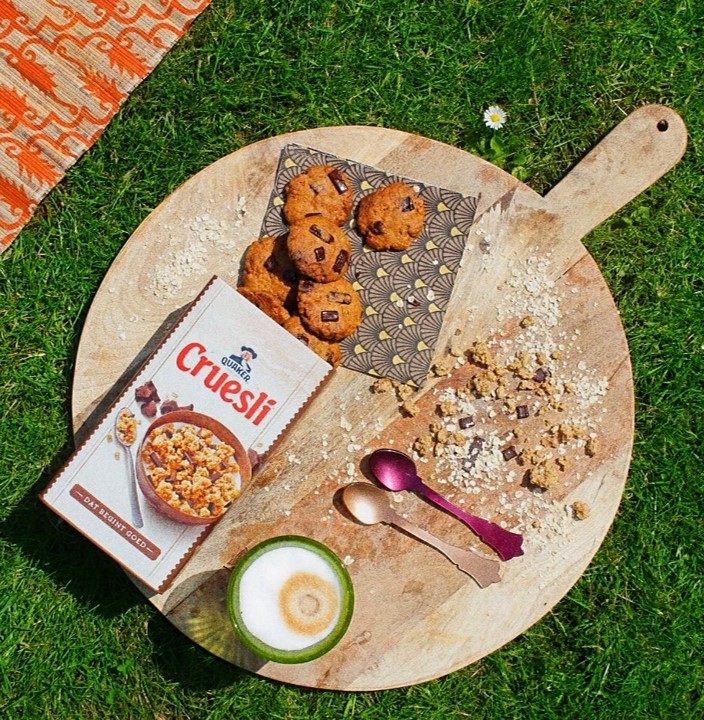 Cruesli® Chocolate Chip Cookies | Quaker